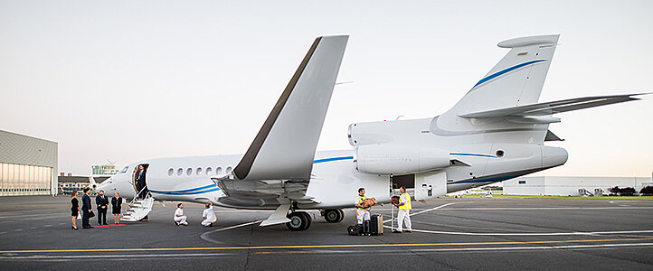 DFS: A MULTI-SERVICE HOUSE TO SUPPORT FALCON AIRCRAFT - Dassault Falcon ...